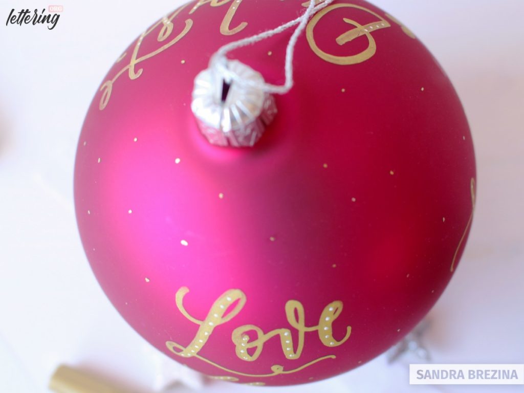 How to create gorgeous hand lettered Christmas ornaments (Tutorial)
