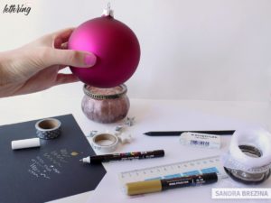 How to create gorgeous hand lettered Christmas ornaments (Tutorial)